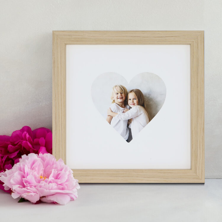 Heart Frame - Oak, 8x8 - Hall of Frames